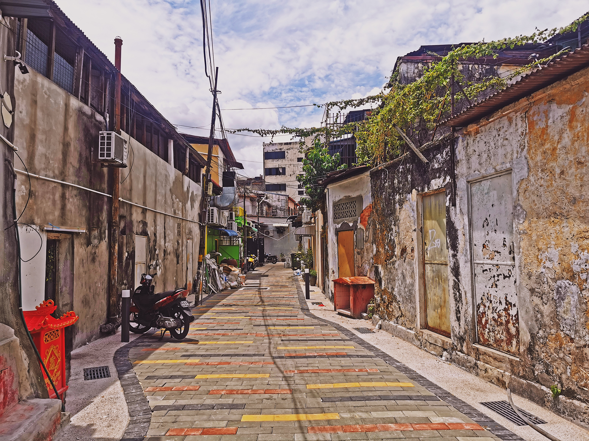 A Back Alley of George Town - Travel 2 Penang