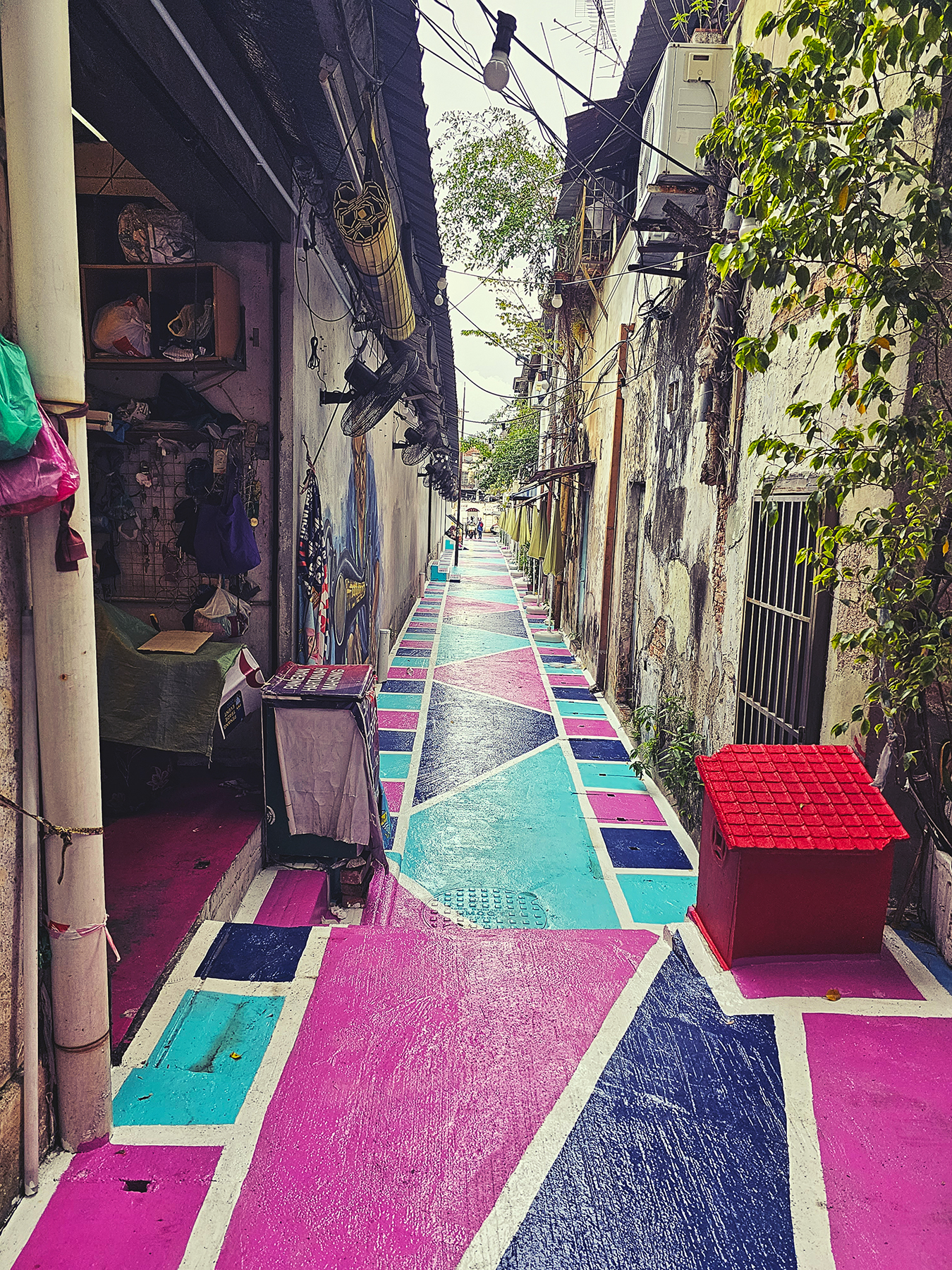 Penang Street Art (The Tailor) - Travel 2 Penang