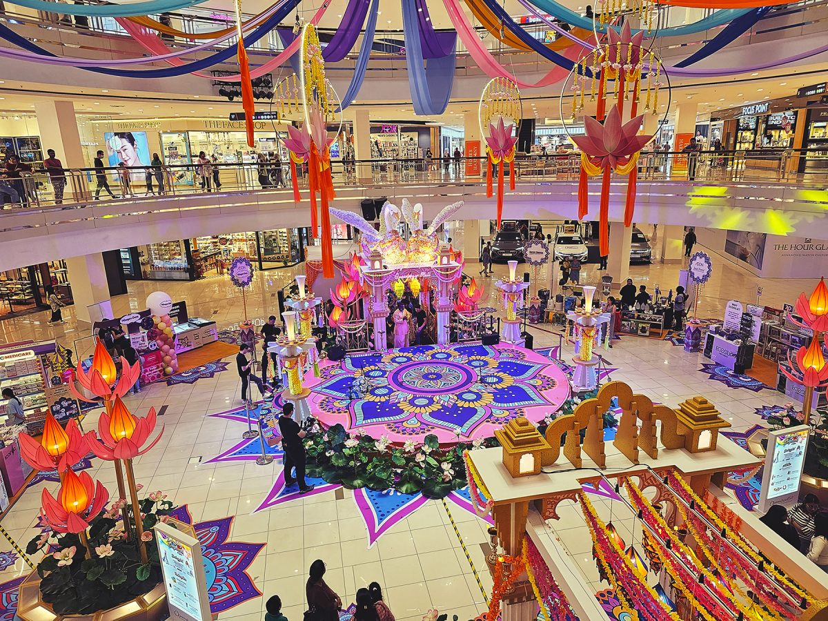 Queensbay Mall : Deepavali Festive Decorations - Travel 2 Penang
