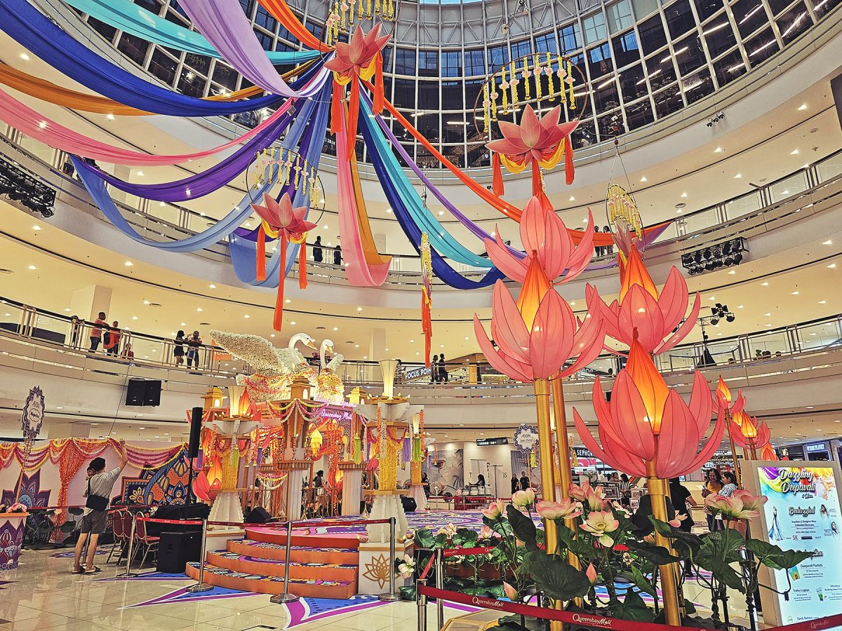 Queensbay Mall : Deepavali Festive Decorations - Travel 2 Penang